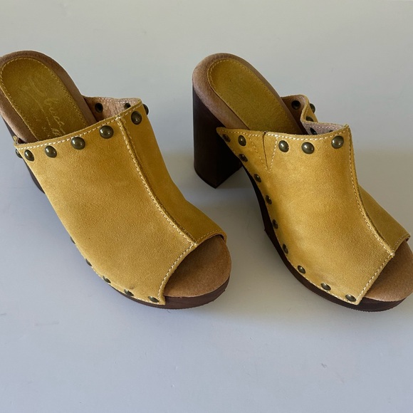 Sbicca | Shoes | Sbicca Platform Mustard Yellow Leather Suede Slip On ...